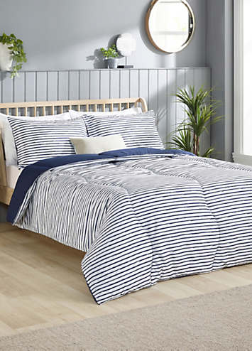 Slumberdown Coverless Comfort Printed Navy Stripe 10.5 Tog Duvet | bonprix